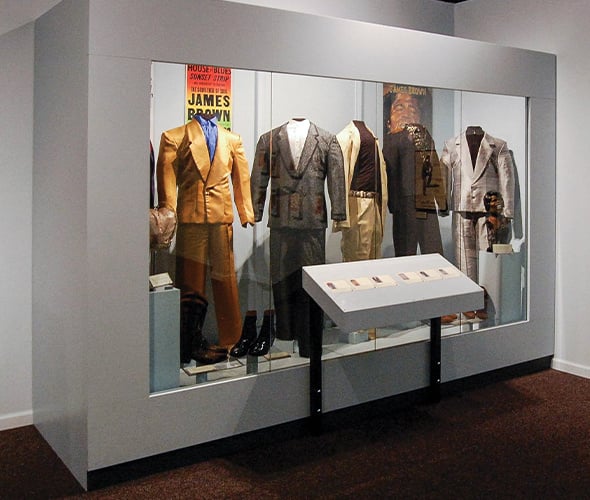 Sierra Showcases | Gaylord Archival